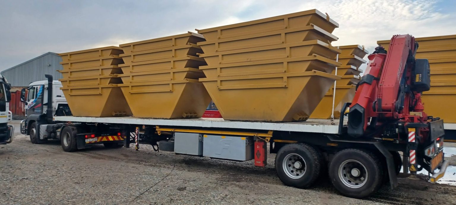 5.5 cube REL (rear end loader) (compatible with a skip loader and ...